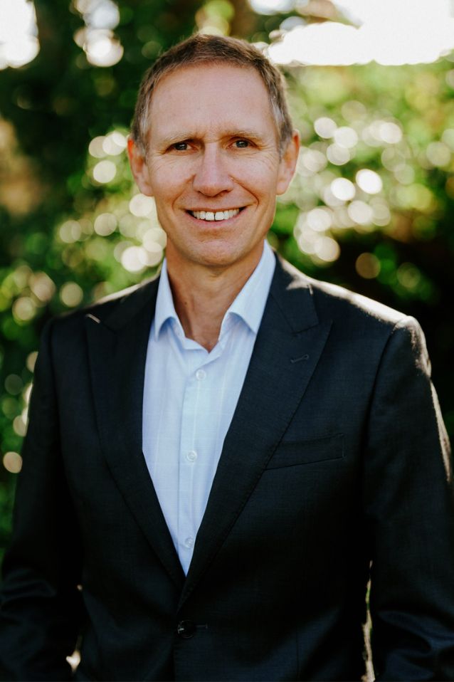 Dr Richard Harris SC OAM - Hire Keynote and Guest Speaker - ICMI